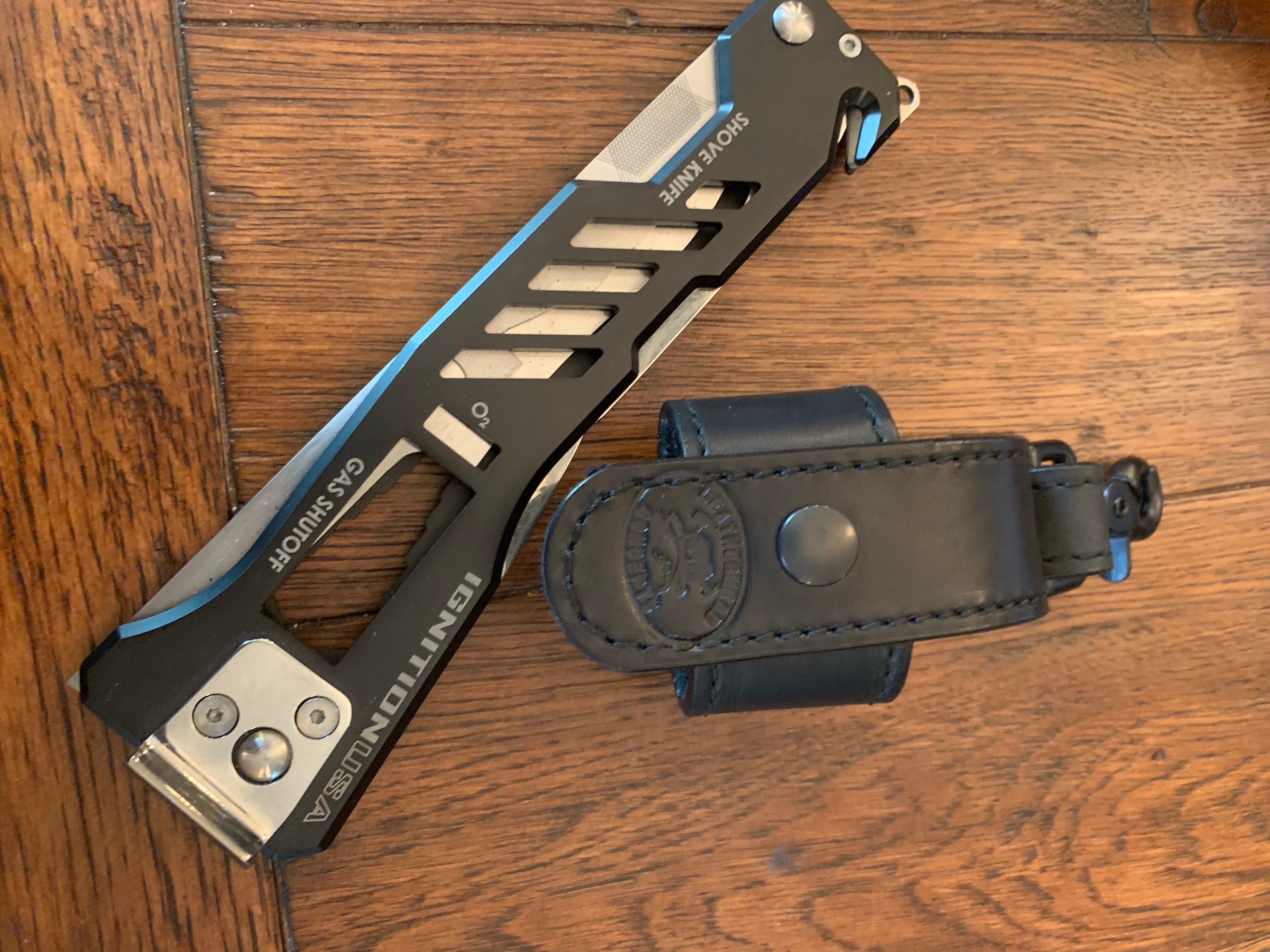 SEARAT/Misc tool holder - Leatherhead Concepts